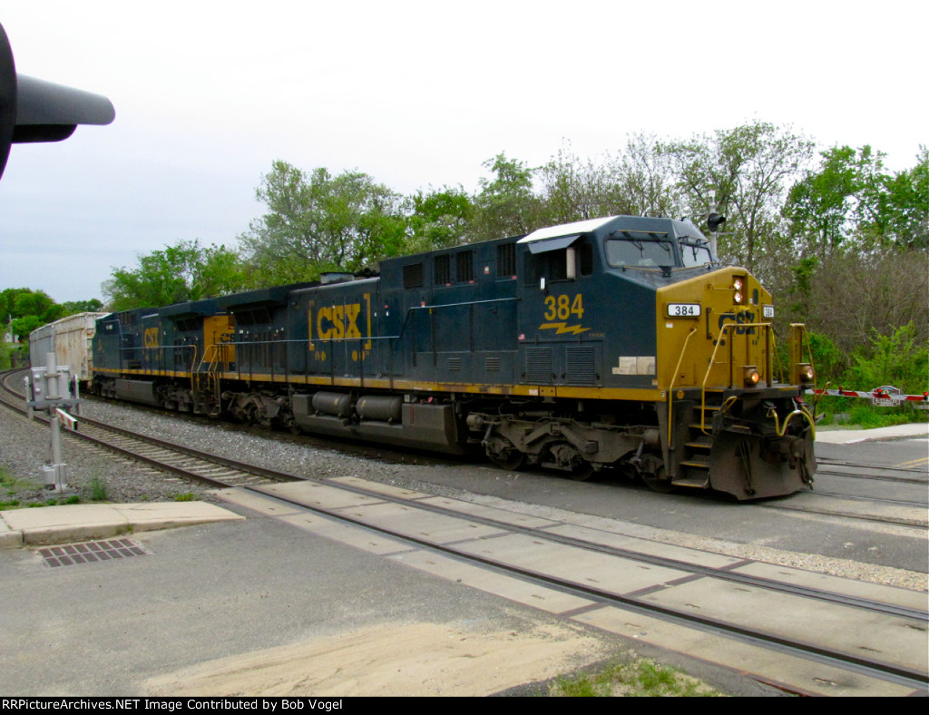CSX 384 and 161